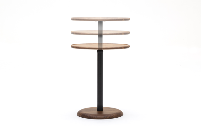 色々なシーンに合わせやすい昇降型のサイドテーブル[TW16モデル]｜最新のお知らせ｜カリモク家具 karimoku